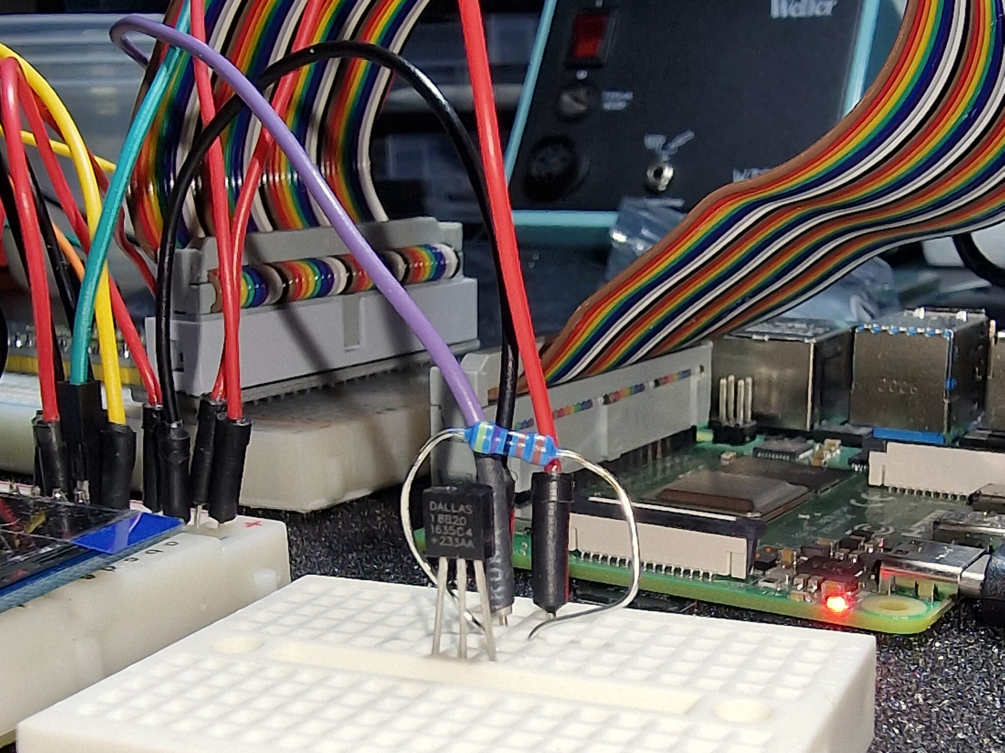 Temperatur-Sensor DS1820 am Raspberry Pi mit Python - webnist.de